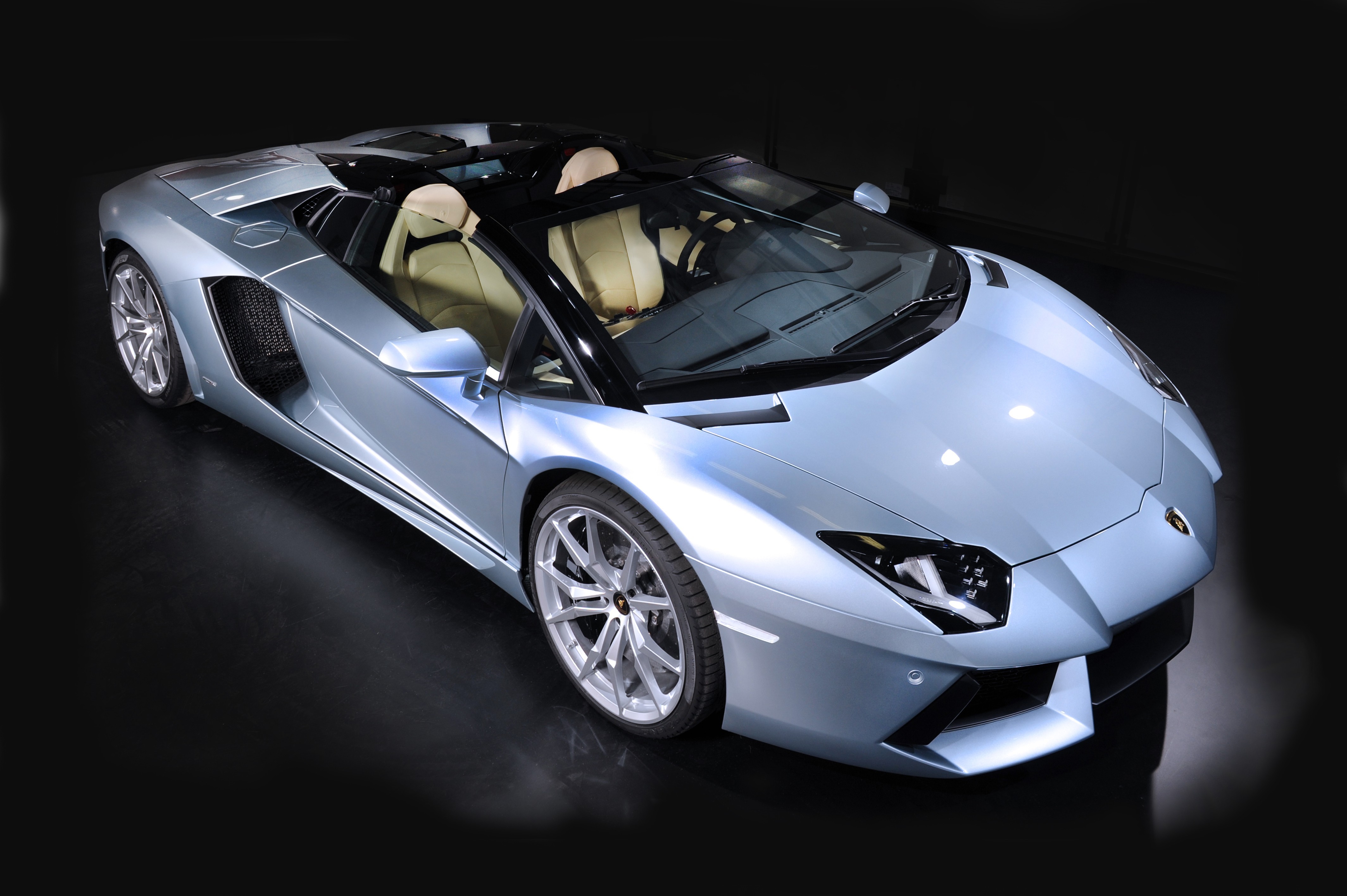 Supercars convertible lamborghini aventador roadster cabrio lp700-4 ...